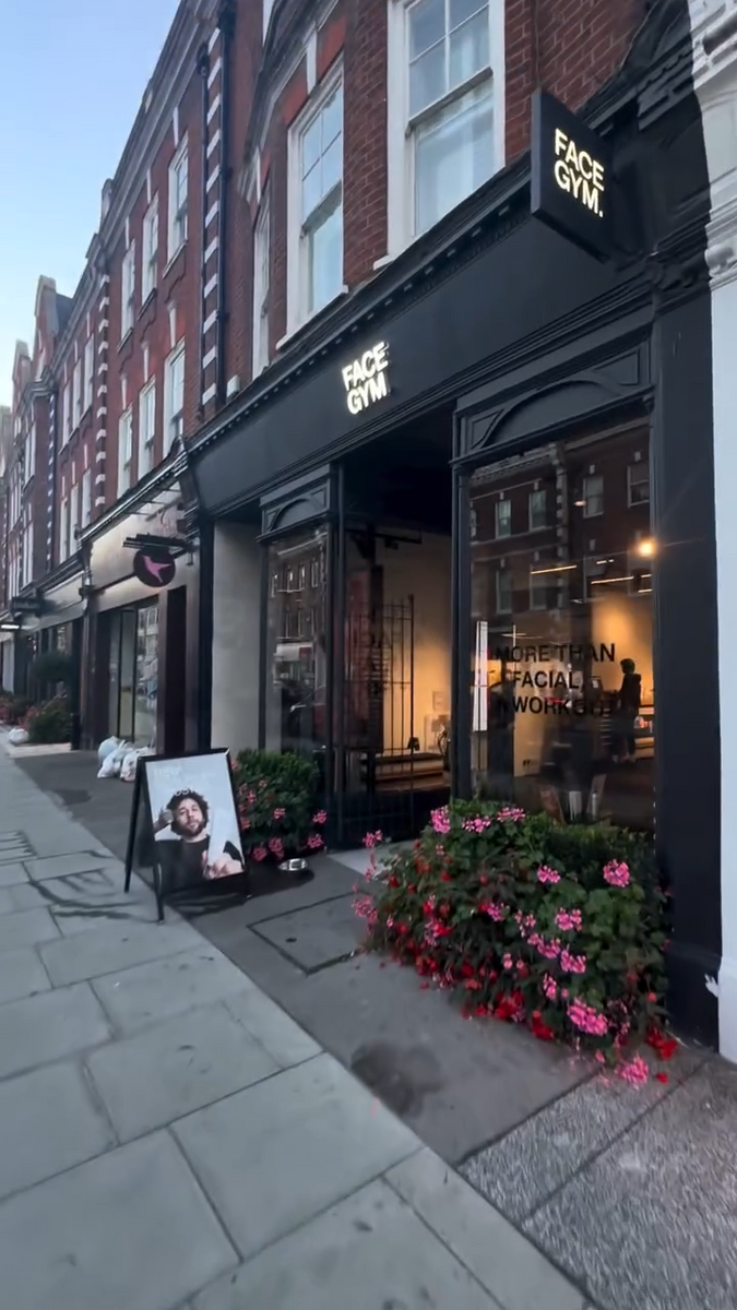 Proveedores de decoración para restaurantes con estilo – Signs and Mirrors