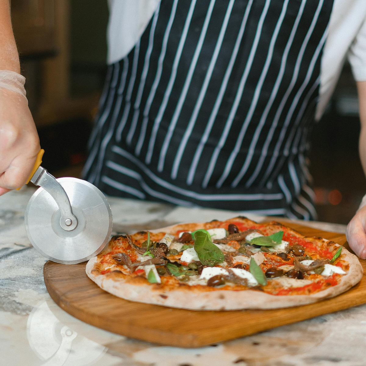 Top Italian Restaurant Names for Your Business – Signs and Mirrors